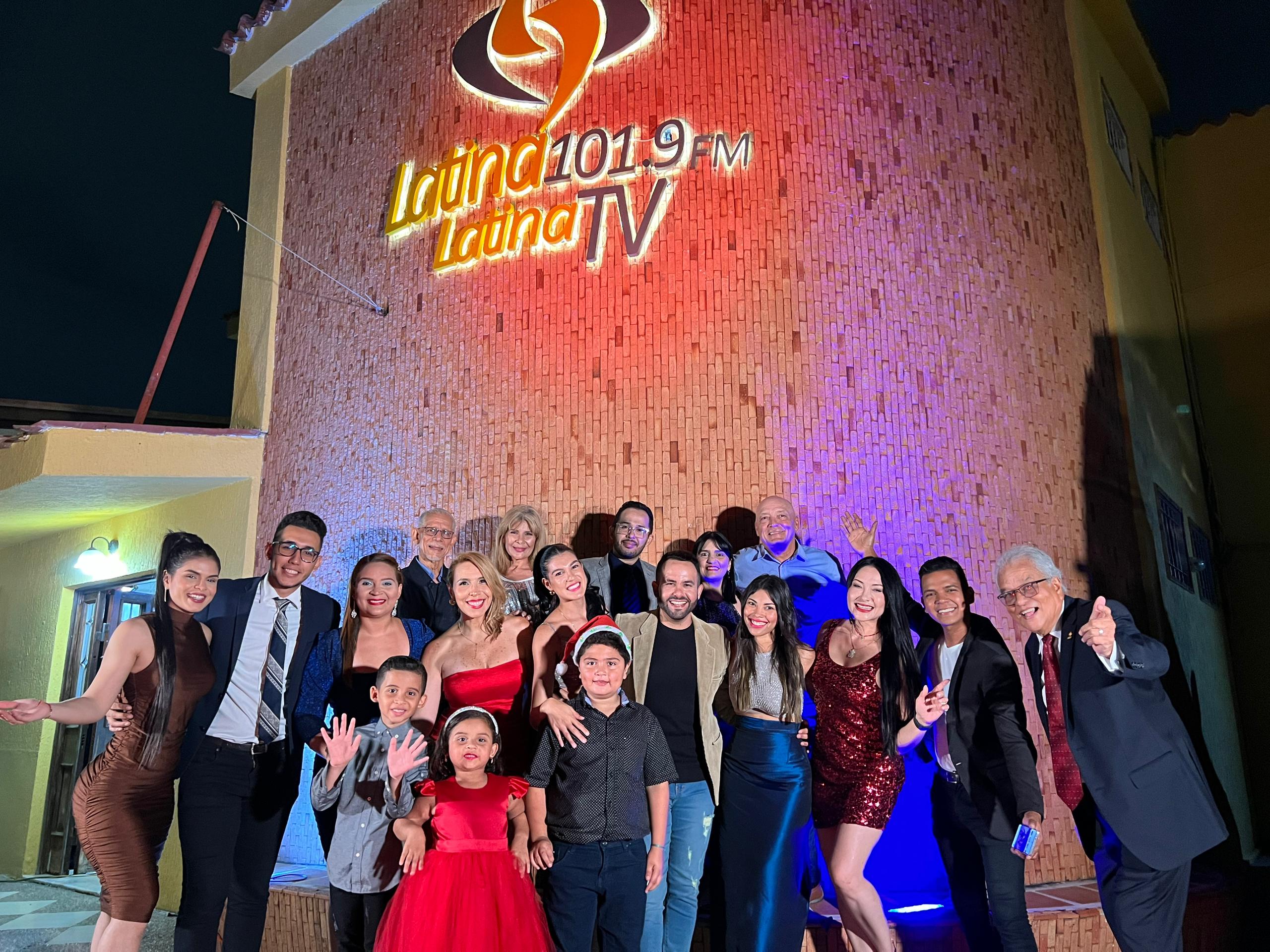 Notiprensa Digital¡En Latina ya es Navidad! Grupo Latina Medios celebra la Navidad con Mensaje ...