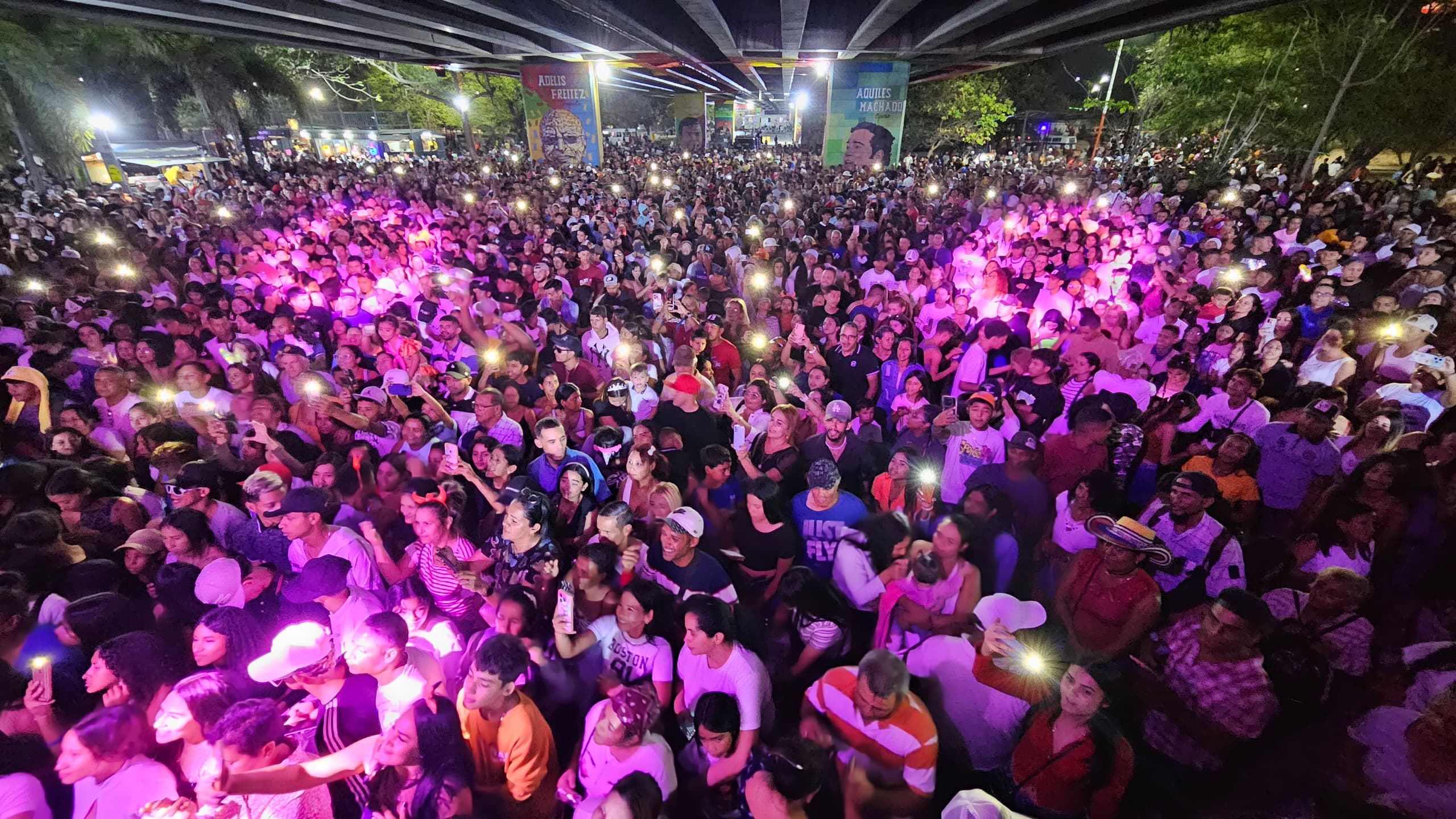 Notiprensa DigitalMultitudinaria fiesta: 5 mil personas celebraron el ...