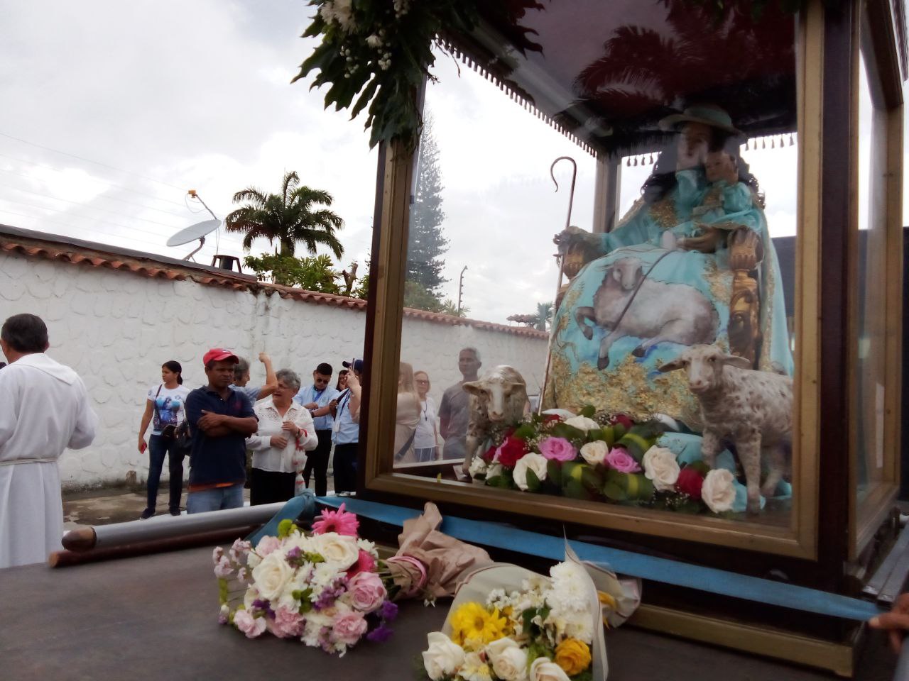 Notiprensa DigitalLa Divina Pastora abrazó con su santo amor la sede de Latina Medios