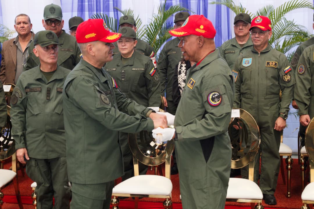Notiprensa DigitalRéplica de la espada del Libertador Simón Bolívar y ...
